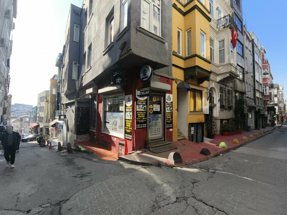 Emlak ofisi Taksim Akdeniz Emlak, İstanbul, foto