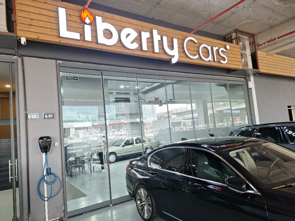 Otomobil satış galerileri Liberty Cars, İstanbul, foto