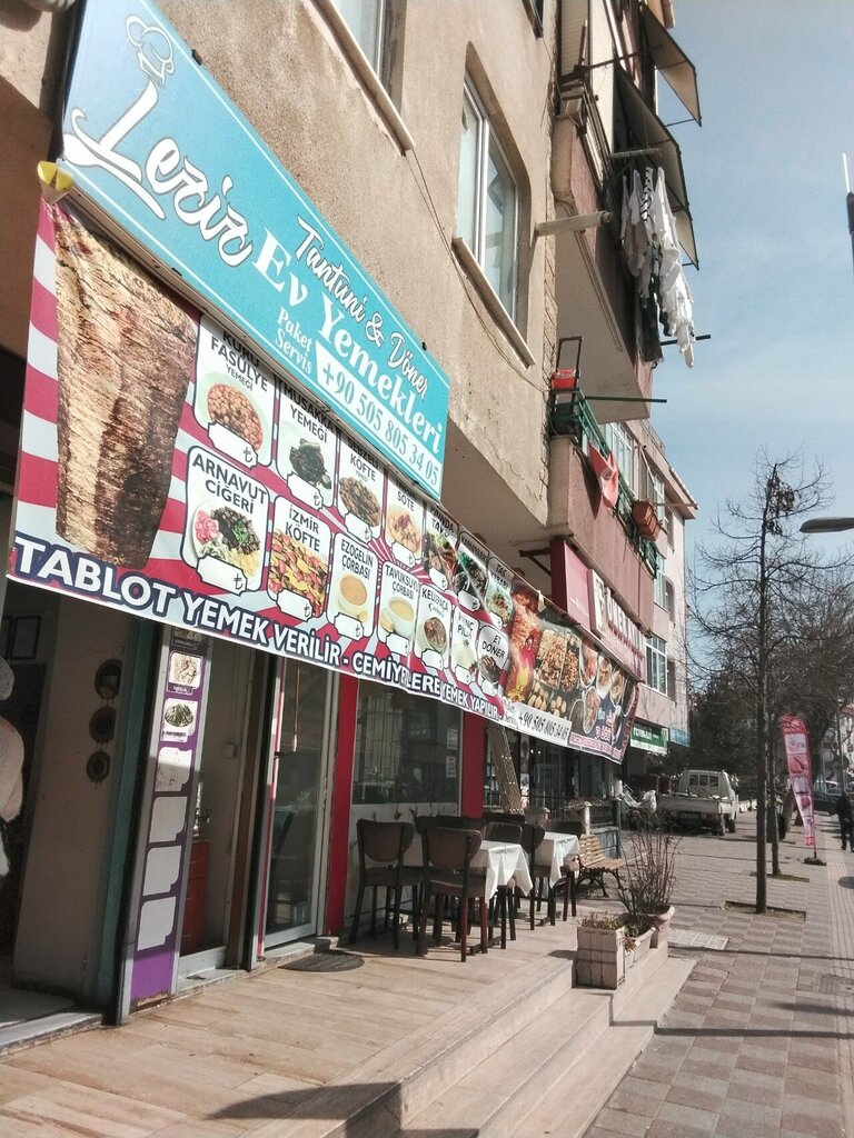 Restoran Leziz Ev Yemekleri, İstanbul, foto