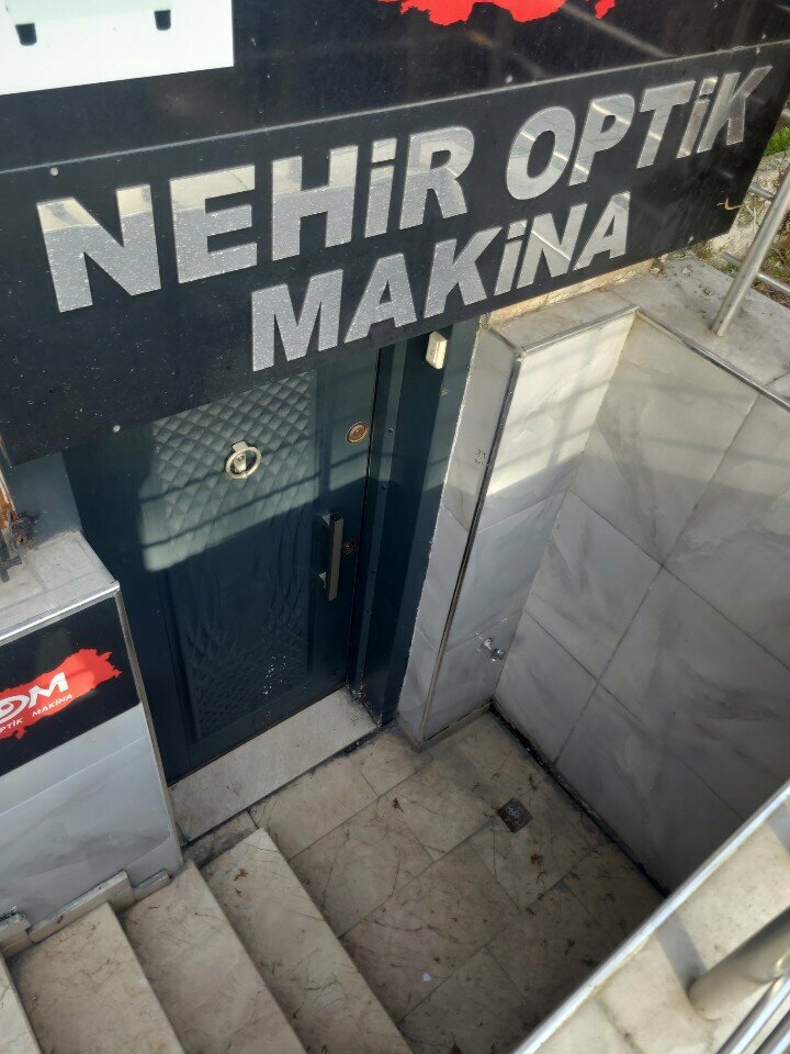 Optik cihazlar ve ekipmanlar Nehir Optik Makine, İstanbul, foto