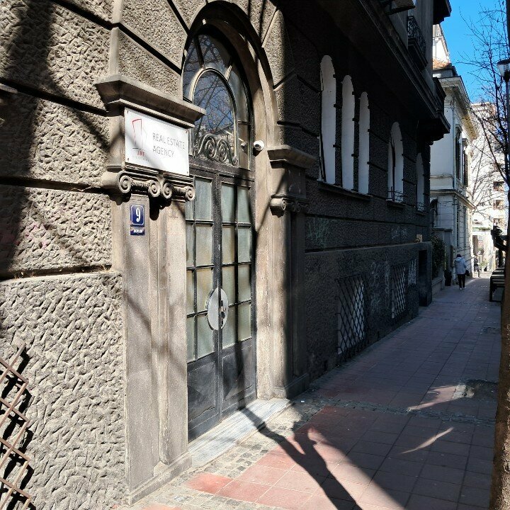 Ticari gayrimenkul alım satımı Art Nekretnine, Belgrad, foto