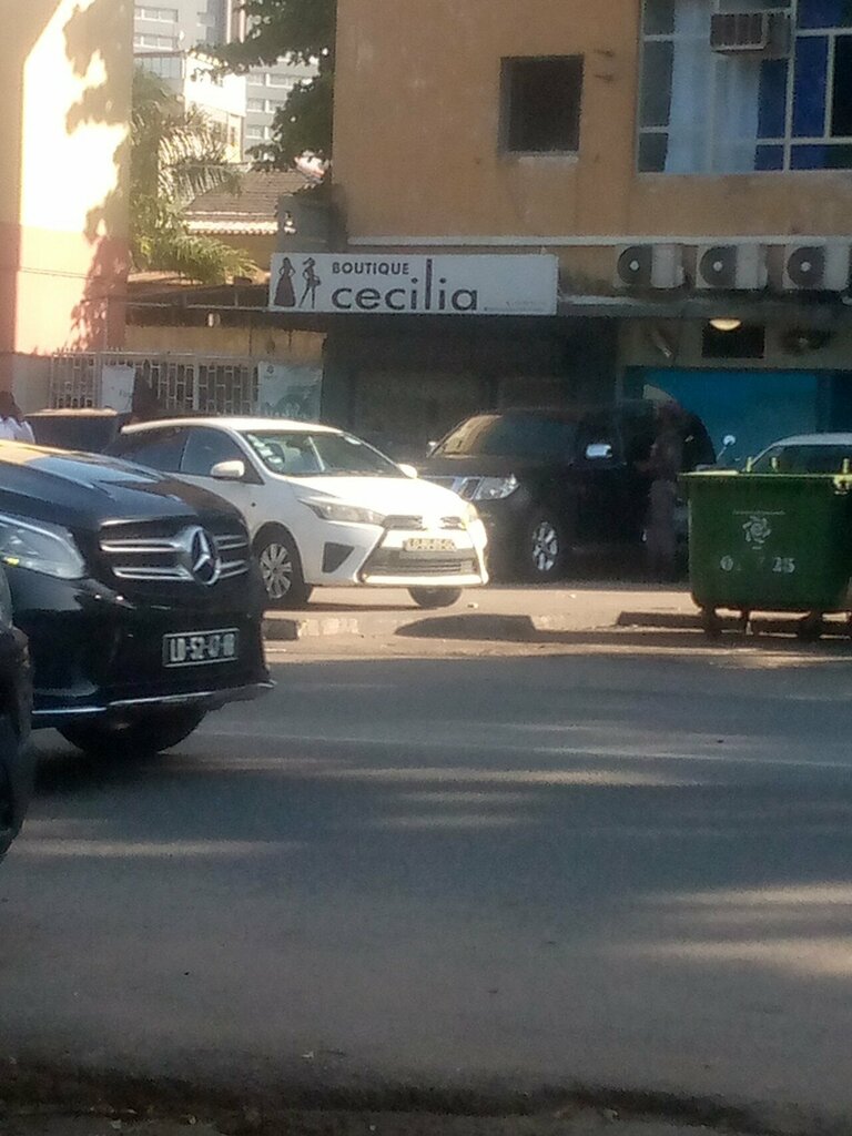 Dış giyim mağazası Boutique Célia, Loanda, foto