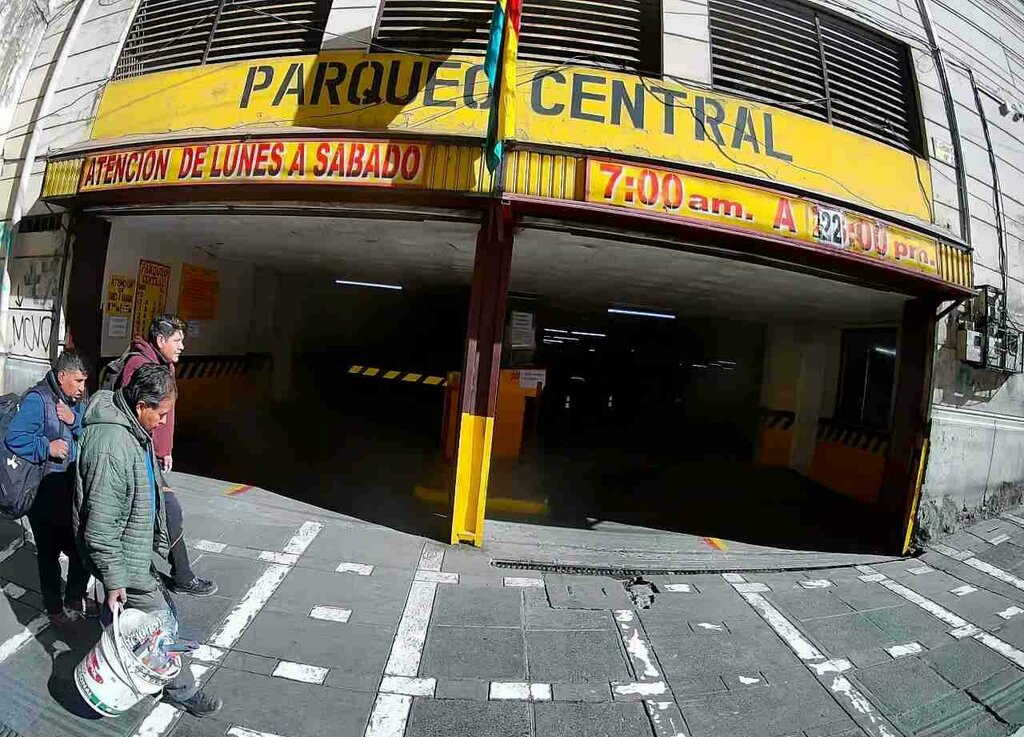 Otoparklar Parqueo Central, La Paz, foto