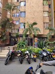 Angela (Antioquia, Municipio de Medellín, La Candelaria, Carrera 40, 47-48), güzellik salonu