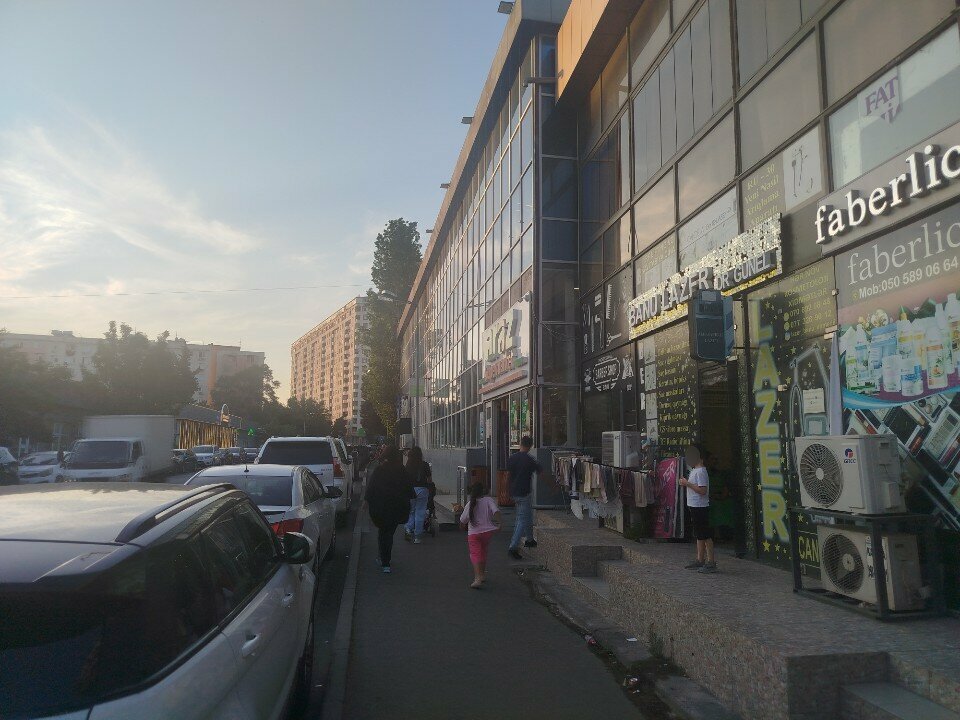 Parsel otomatı Kargomat, Bakü, foto