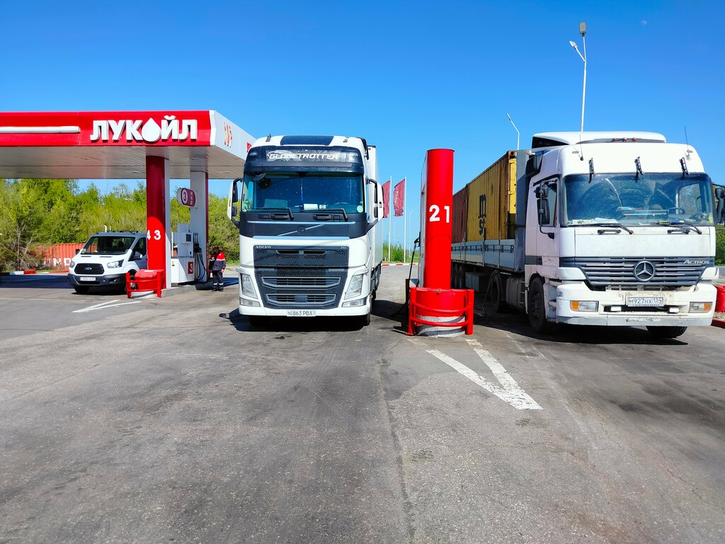 Benzin istasyonu Lukojl, Samarskaya oblastı, foto