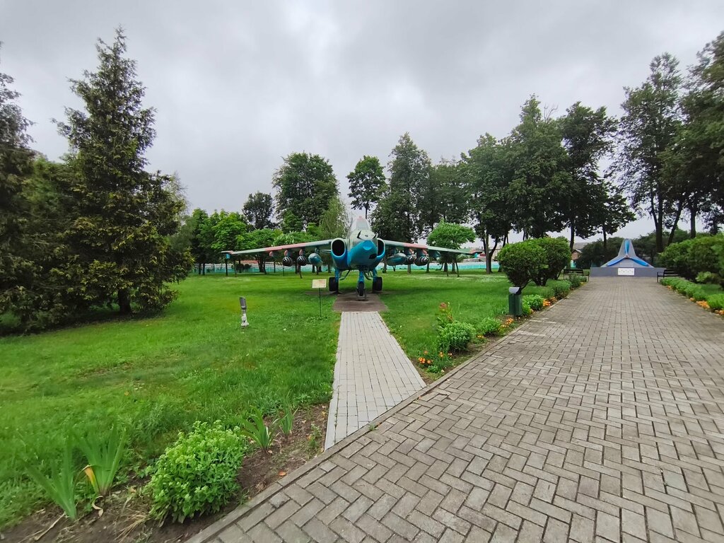 Teknoloji anıtı Самолёт-штурмовик Су-25, Pruzhany, foto
