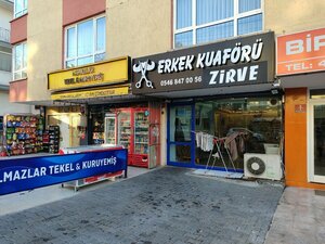 Zirve Erkek Kuaförü (Sokullu Mehmet Paşa Mh., Sokullu Mehmet Paşa Cd., No: 4/B, Sokullu, Çankaya, Ankara), berberler  Ankara'dan
