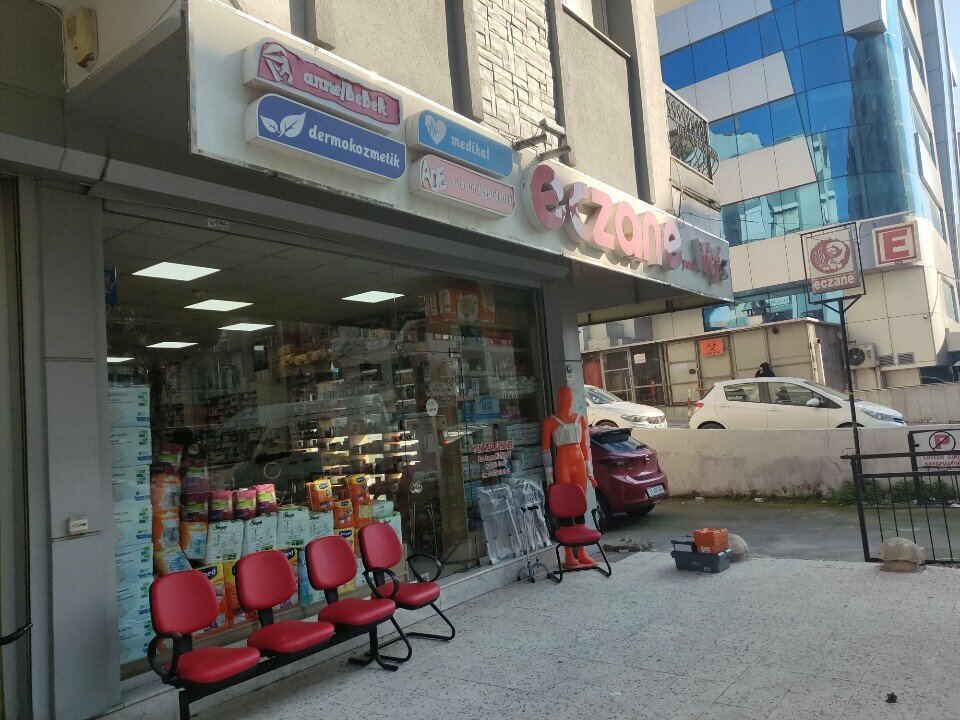 Eczaneler Yeni Vefa Eczanesi, İzmir, foto