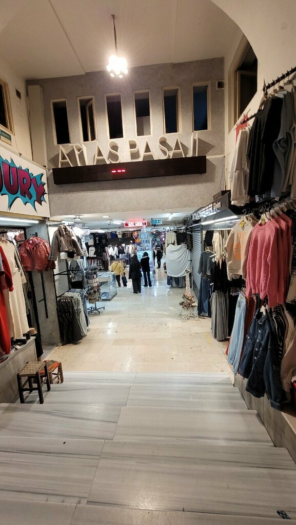 Alışveriş merkezleri Atlas Pasajı, İstanbul, foto