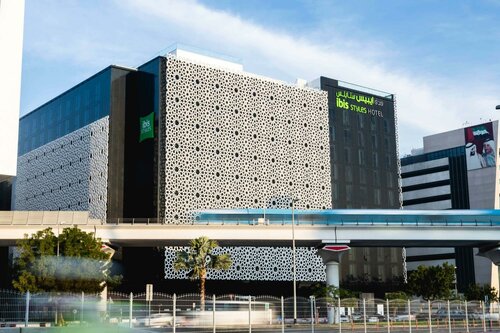 Otel Ibis Styles Dubai Airport Hotel, Dubai, foto