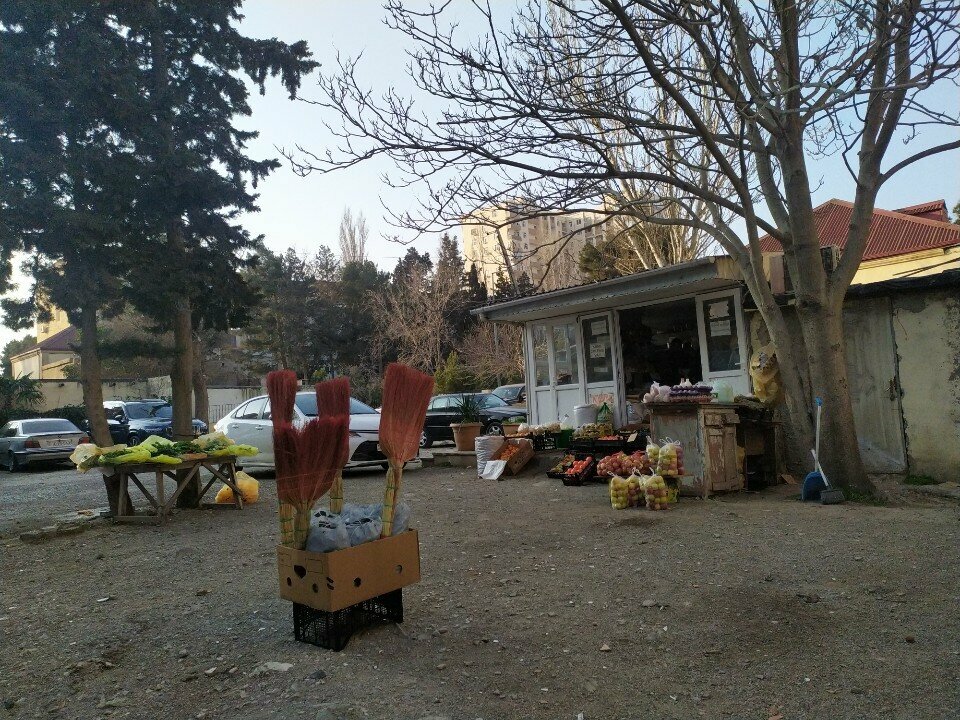 Toptan sebze ve meyve satışı Meyvə Tərəvəz, Bakü, foto