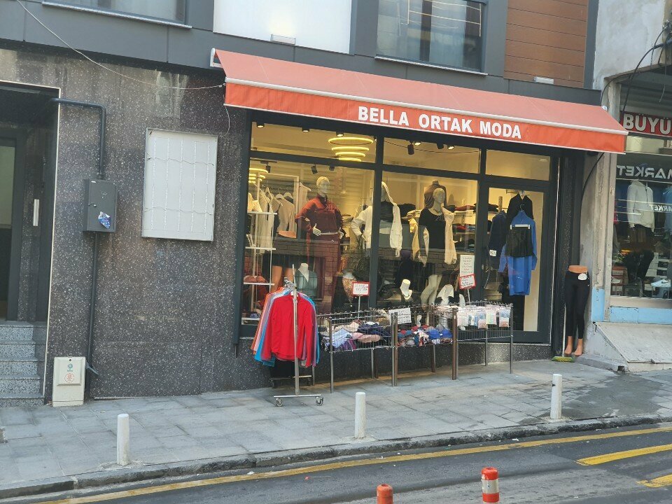 Giyim mağazası Bella Ortak Moda, İstanbul, foto