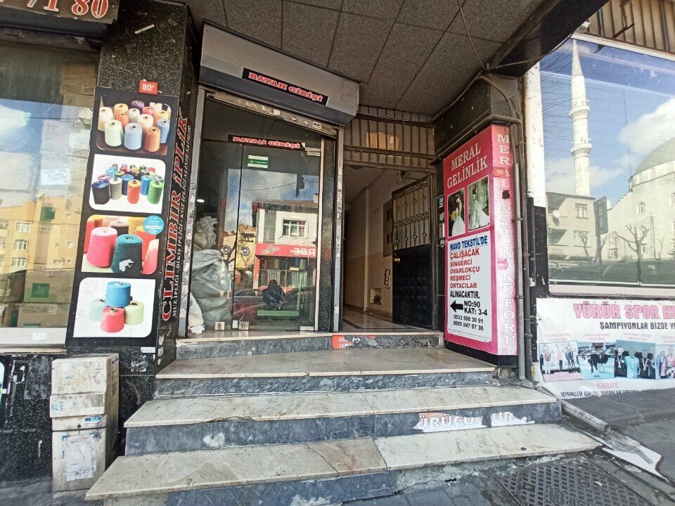 Kuaförler Meral Gelinlik Bayan Kuaförü, İstanbul, foto