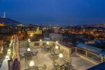 Brooch Boutique Hotel (Jakob Tsurtavelis Street No:6), otel  Tiflis'ten