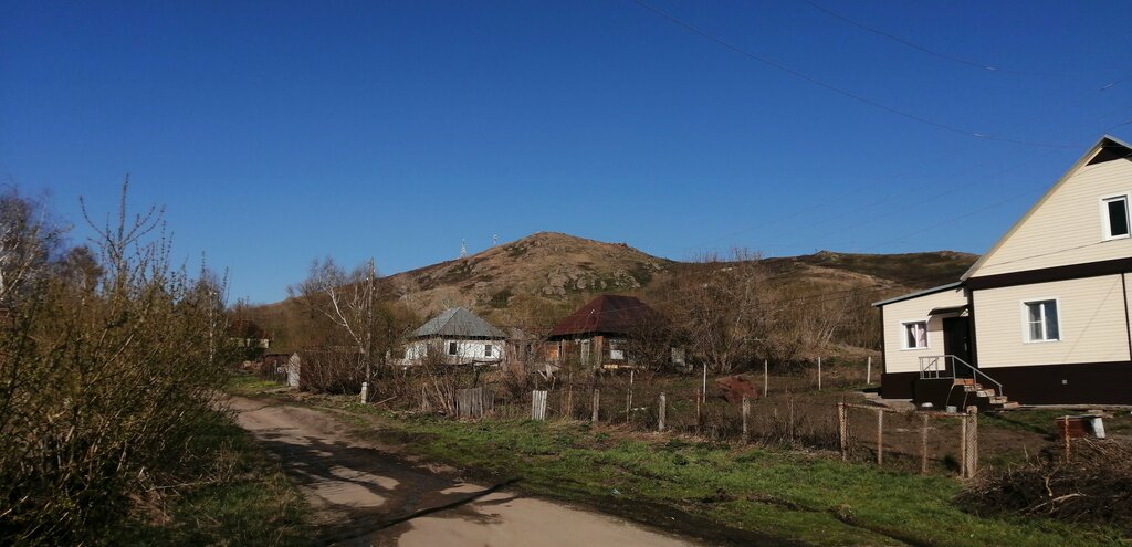 Dağ zirvesi Гора Караульная 614 метров, Zmeinogorsk, foto