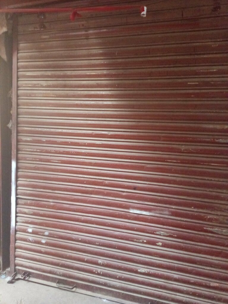 Kanatlı hayvan ürünleri ve yumurta Chiragh chicken sale point, Karaçi, foto