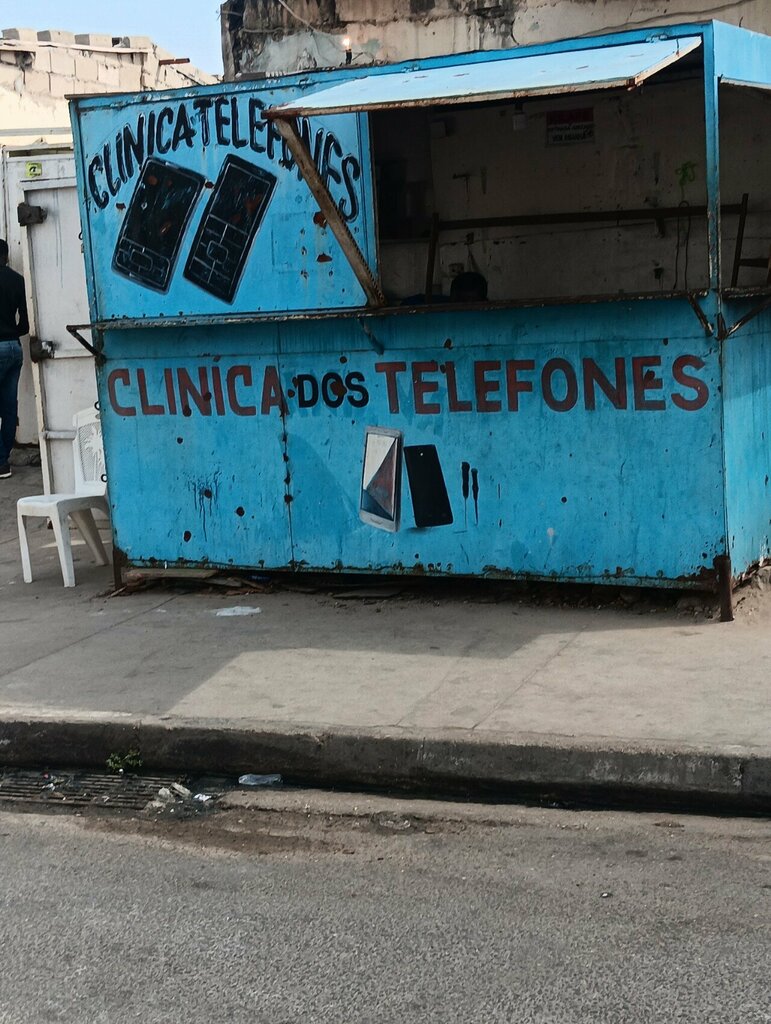 Telefon tamir servisi Clinica dos telefones, Loanda, foto