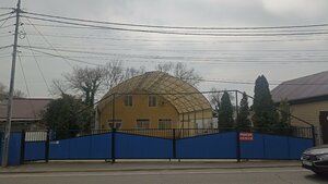 Церковь евангельских христиан-баптистов (ulitsa Bogdana Khmelnitskogo No:62), protestan kilisesi  Tuapse'den