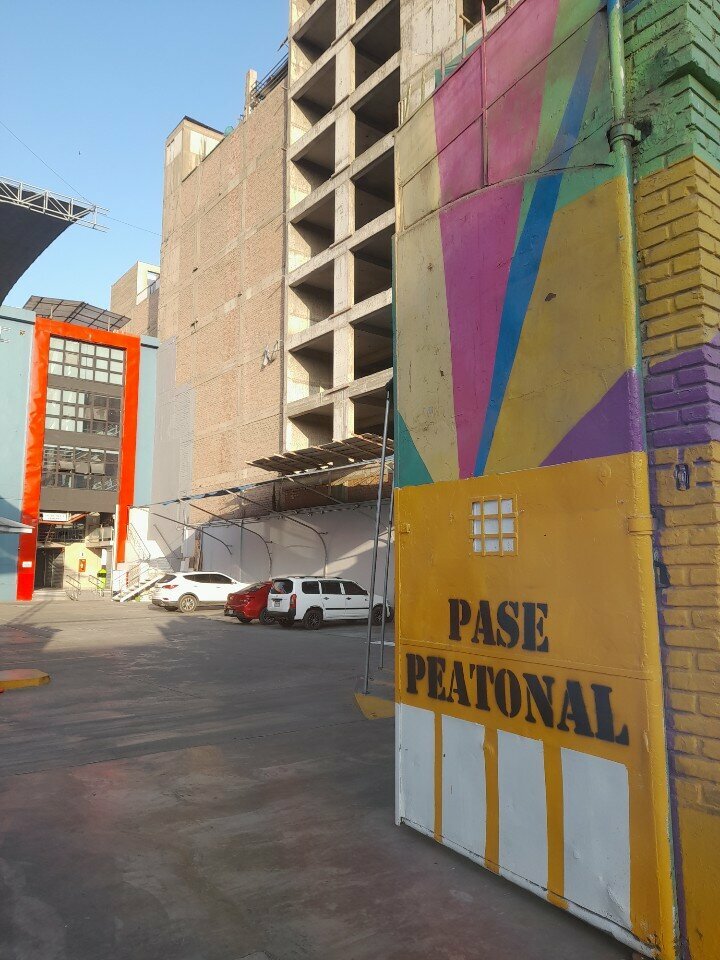 Otopark alanı Cochera Gamarra. Playa de estacionamiento, Lima, foto