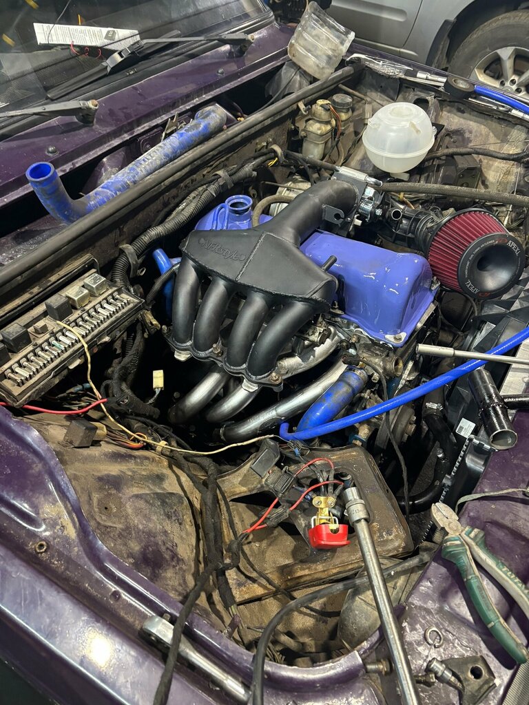 Otomobil servisi Gniluha Customs, Tula, foto