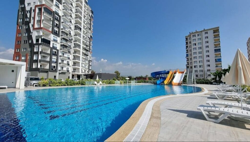 Konut blokları Sun City Tece, Mersin, foto