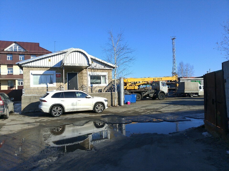 Vinç firmaları Doker, Surgut, foto