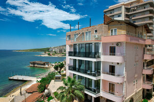 Hotel Piccolino (-), otel  Dünya'dan