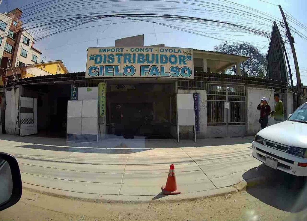 Yapı mağazası Importadora Distribuidora Oyola, Cochabamba, foto