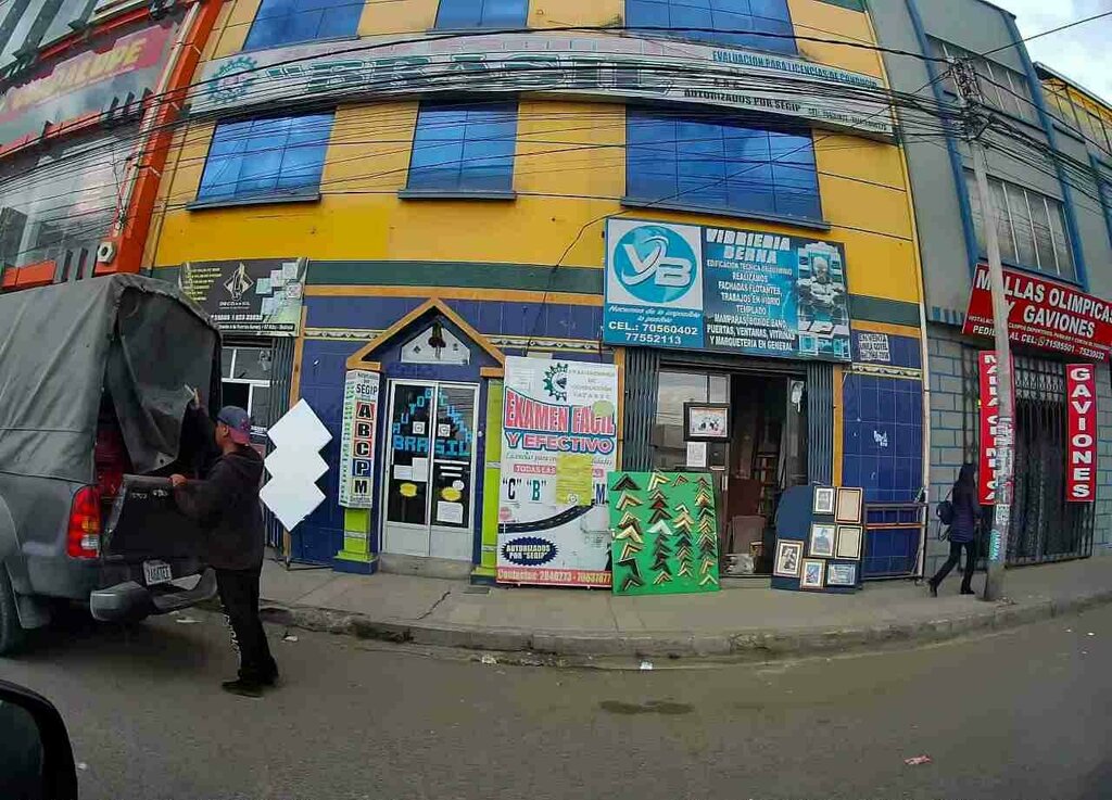 Sürücü kursları Autoescuela Brasil, El Alto, foto