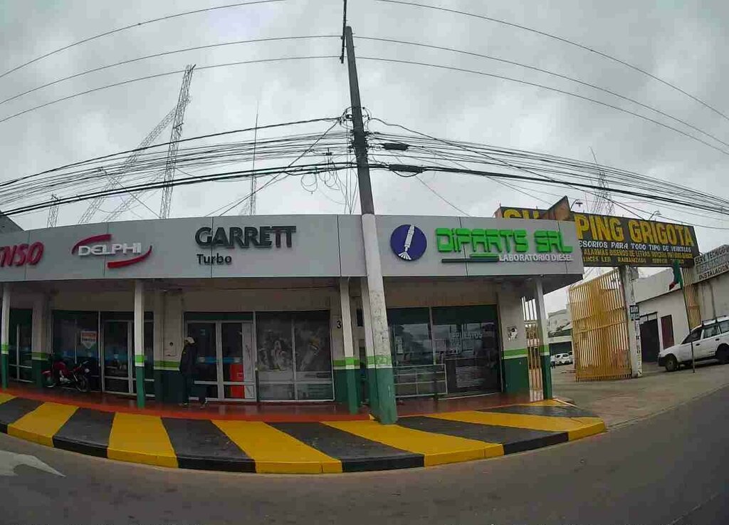 Kamyonların onarımı Diparts Srl - Laboratorio Diesel, Santa‑Krus, foto