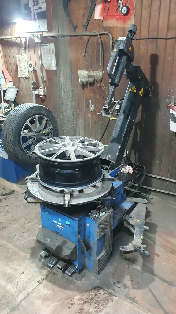 Oto lastik tamiri Шиномонтаж, Tver, foto