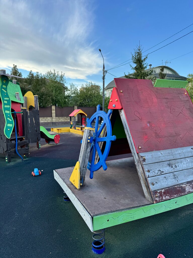 Oyun alanı Playground, Krasnogorsk, foto