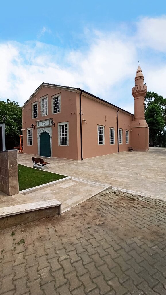 Cami Alemdağ Vakıf Cami, İstanbul, foto