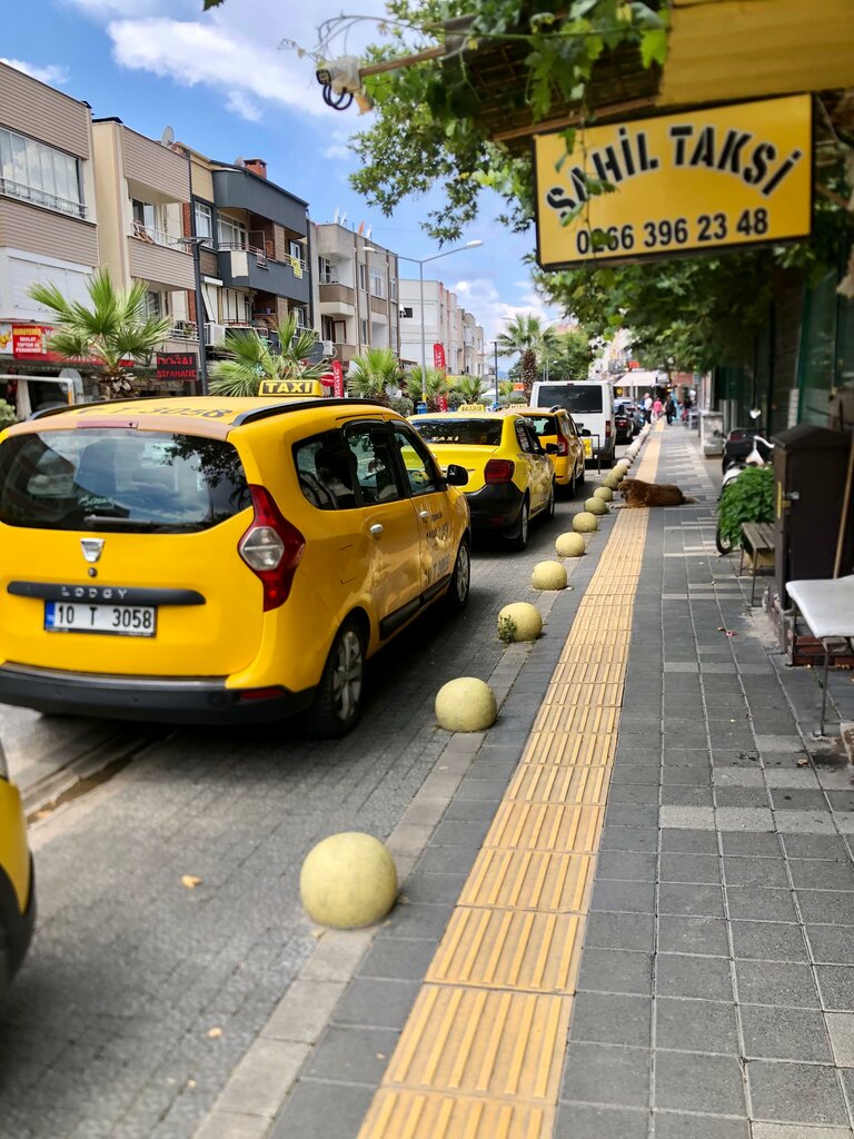 Taksi Sahil Taksi, Edremit, foto