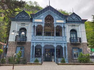 Дом Мирзы Реза Хана (April 9 Street No:48), turistik yerler