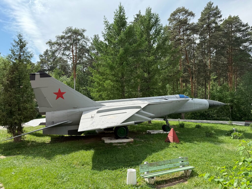 Teknoloji anıtı Истребитель-перехватчик МиГ-25, Perm, foto