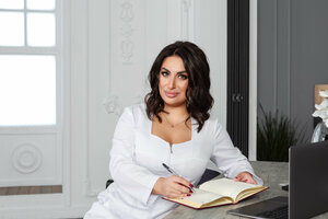 Студия косметологии Элеоноры Сизовой (Tolubeevskiy Drive No:8к2), kozmetoloji, kozmetik salonları  Saint‑Petersburg'dan