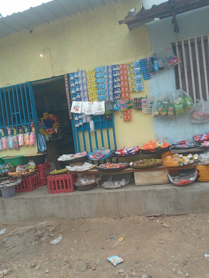 Market Cantina, Loanda, foto