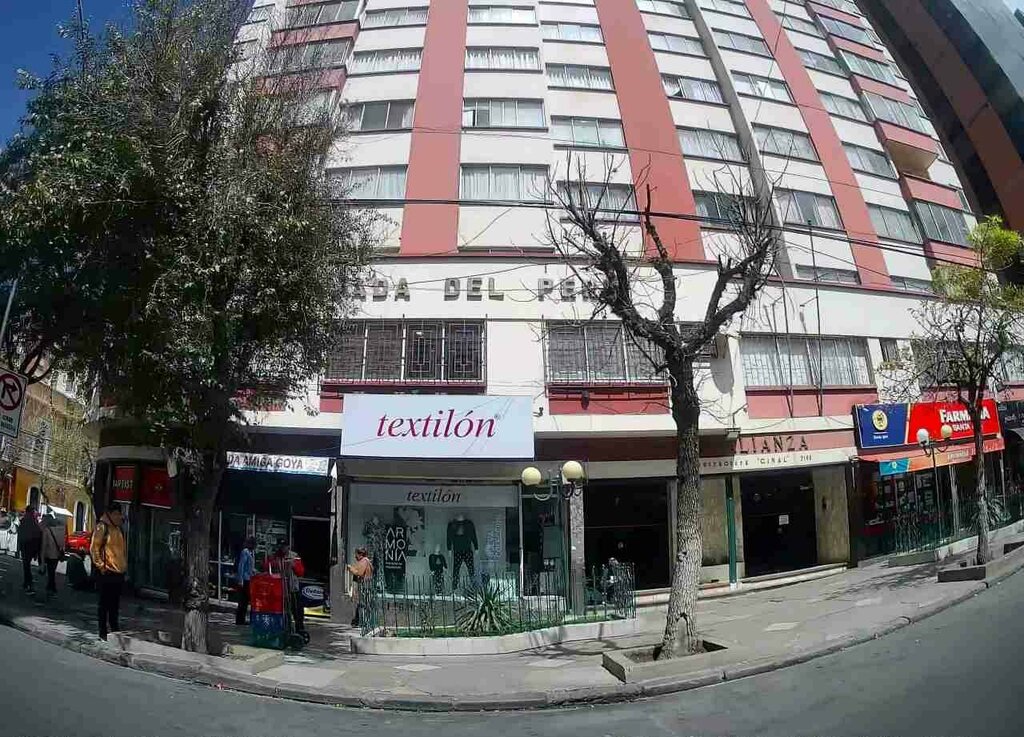 Büyükelçilikler ve konsolosluklar Embassy of Peru, La Paz, foto
