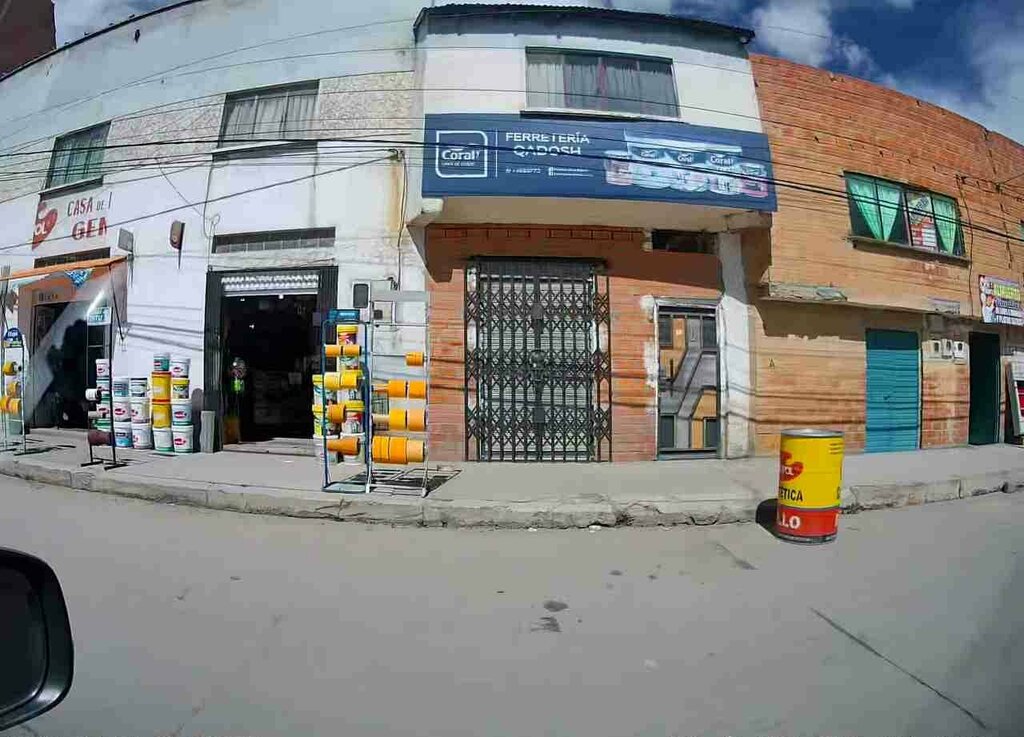Yapı mağazası Qadosh Hardware Store, El Alto, foto