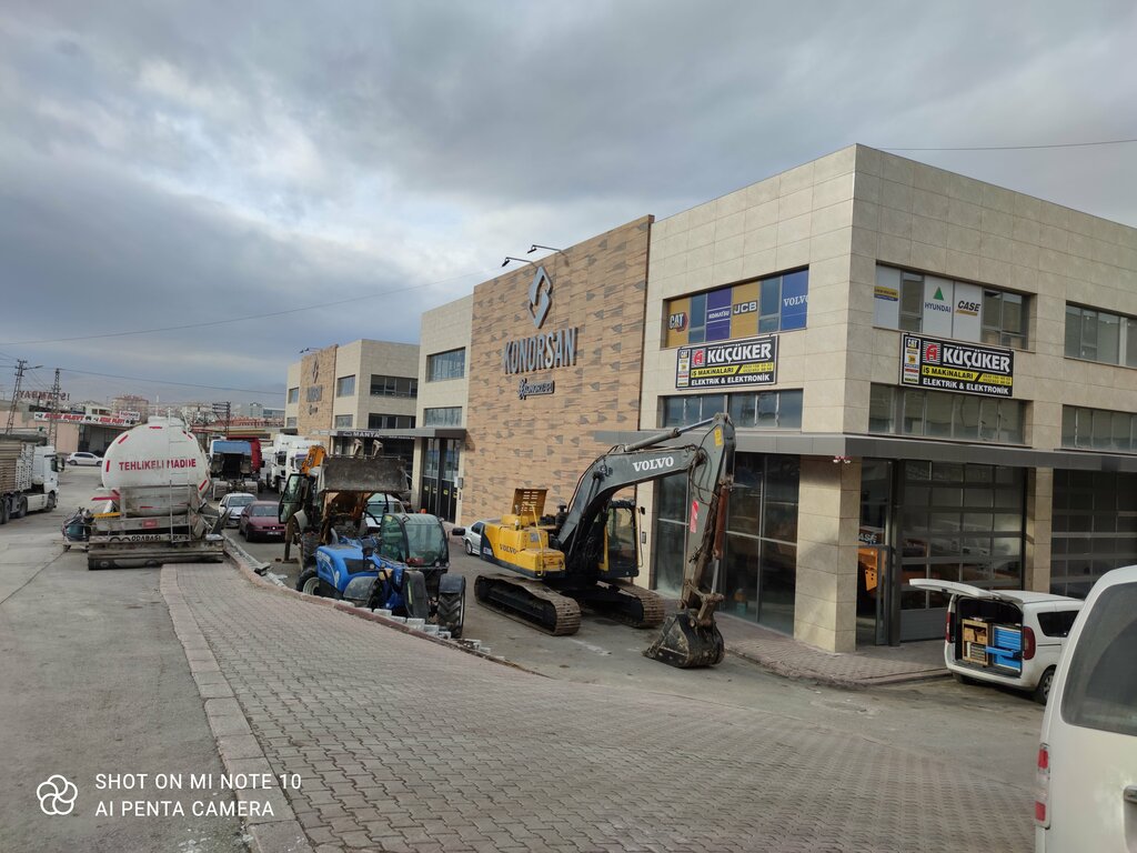 Otomobil servisi A Küçüker is makina, Konya, foto