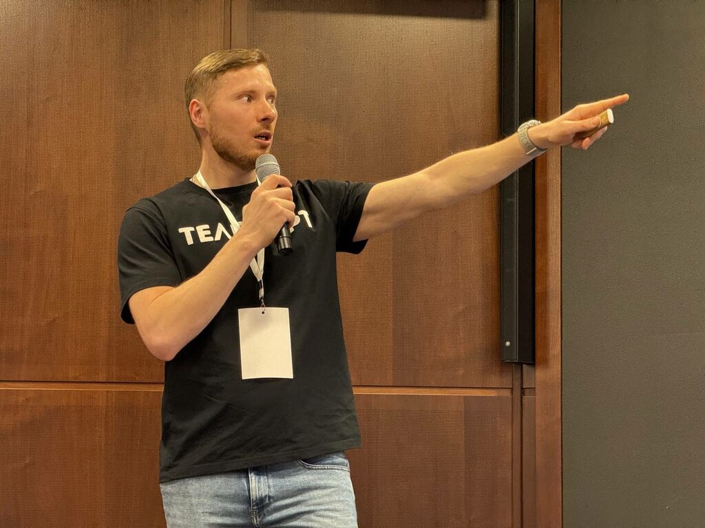 i̇şletme okulu Academy Teleport, Yekaterinburg, foto