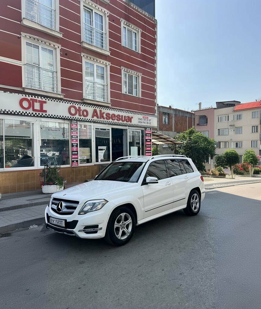 Otomobil yedek parçaları Zirve Oto Aksesuar, Gebze, foto