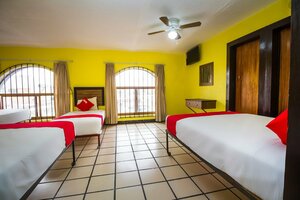 Gran Hotel Galerias Plaza (Alvaro Obregon 229,Colonia San Juan De Dios,44360 Guadalajara,Jalisco,), otel  Guadalajara'dan