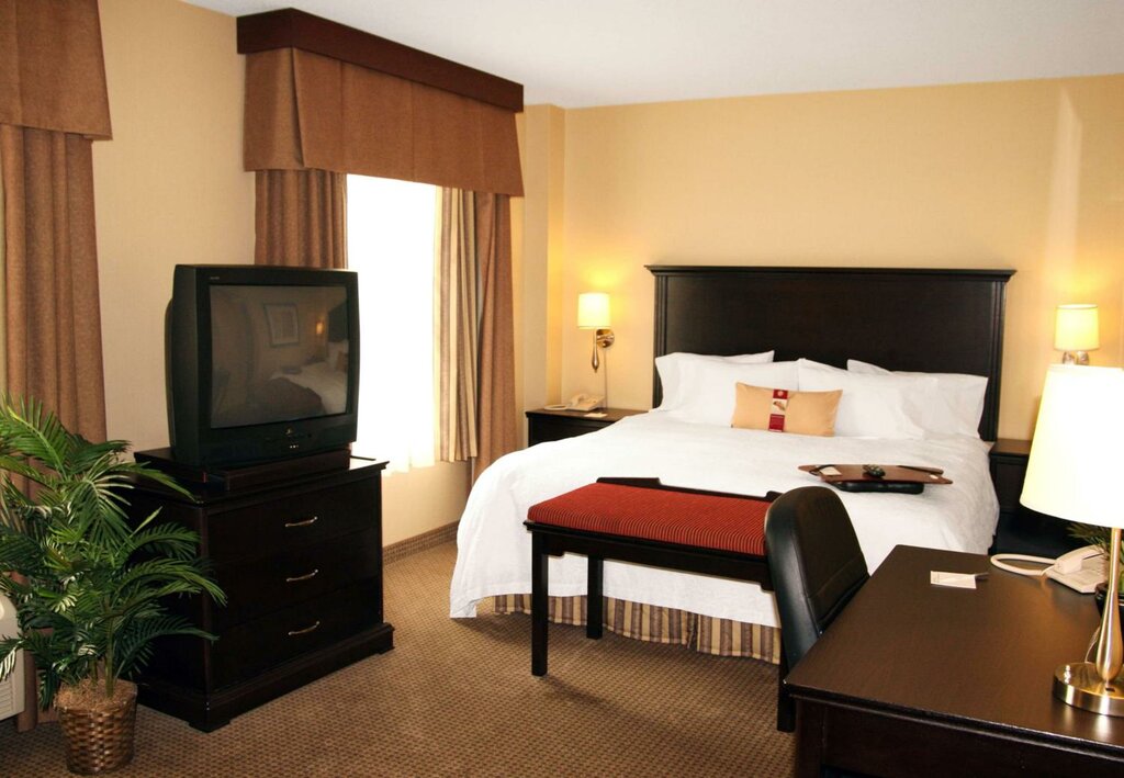 Otel Hampton Inn & Suites by Hilton Montreal, Laval, foto