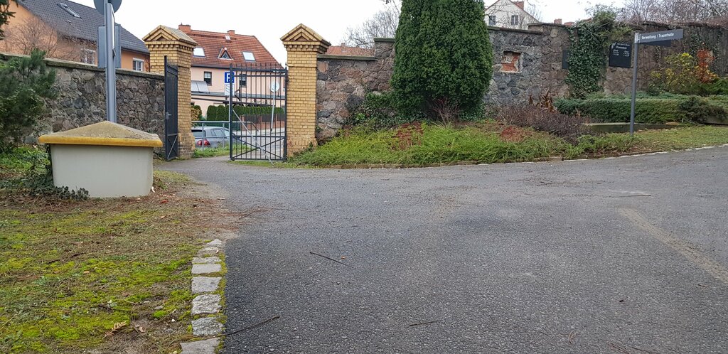 Mezarlıklar Hauptfriedhof, Brandenburg, foto
