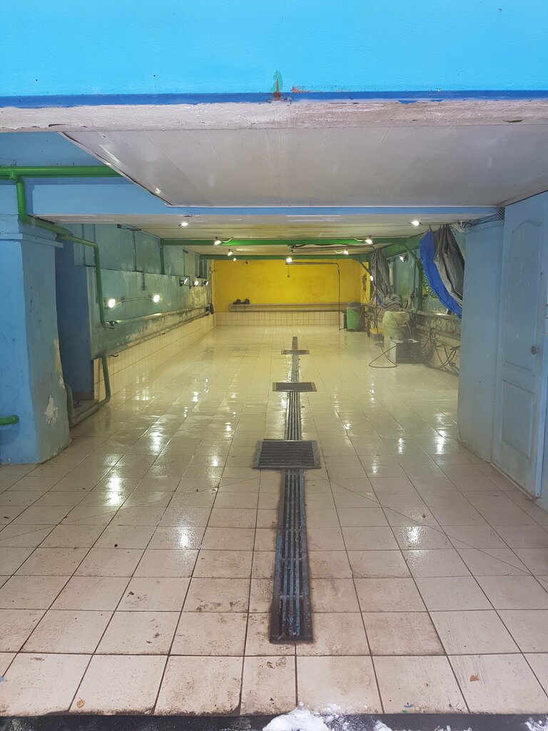 Oto yıkama Автомойка у ЦРБ, Vishniy Volochek, foto