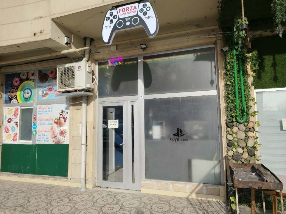 Oyun salonları Forza game centr, Bakü, foto