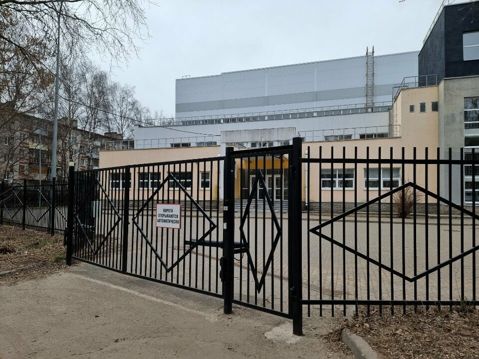 Stadyum ФОК МАОУ Школа № 30 им. Л.Л. Антоновой, Nijni Novgorod, foto